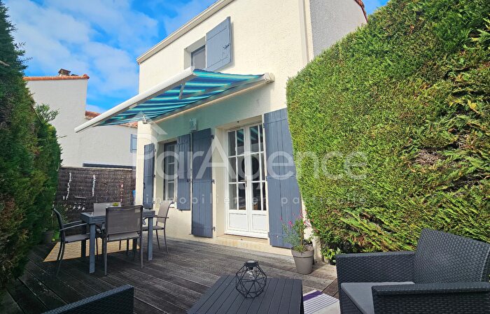 Saint-Palais-sur-Mer : Maison 3 pièces à vendre
