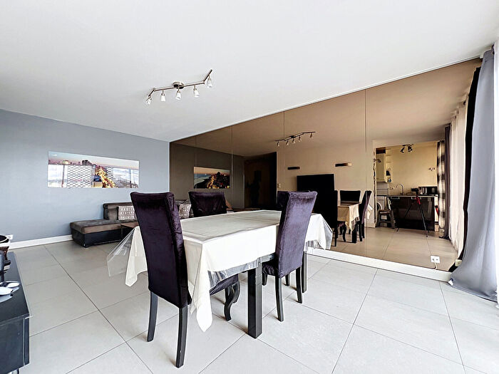 Appartement 4 pièces à Les Lilas, Bruyères, Chassagnolle, à vendre