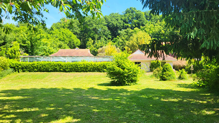 Maison à vendre - Droue-sur-Drouette - 8 pièces - 5 chambres