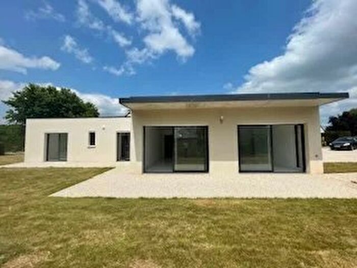 Maison à vendre - Savigné-sur-Lathan - 4 pièces - 3 chambres