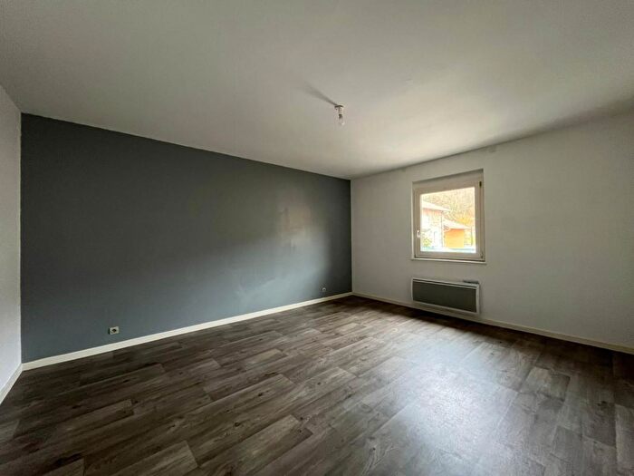 Appartement à louer - Lamure-sur-Azergues - 4 pièces - 3 chambres