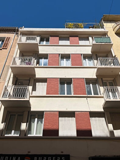 Appartement 3 pièces à Toulon, Place dArmes, à vendre