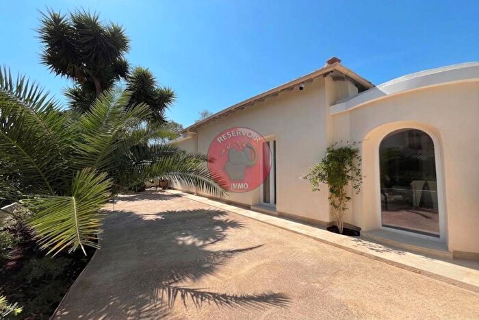 Maison 4 pièces à Cagnes-sur-Mer, à vendre