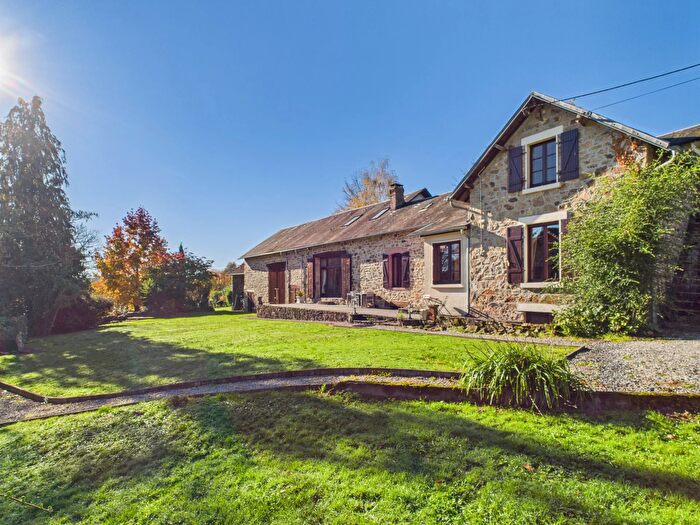 Maison à vendre - Saint-Yrieix-la-Perche - 13 pièces - 4 chambres