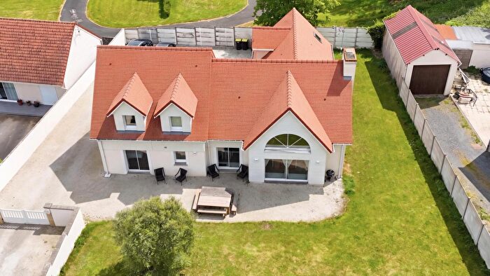 Tracy-sur-Mer : Maison 9 pièces à vendre