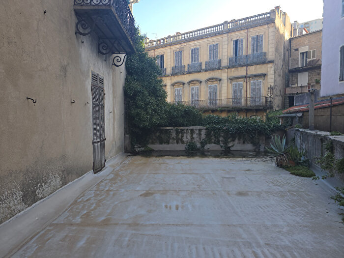 Appartement à vendre - Sartène - 6 pièces - 2 chambres