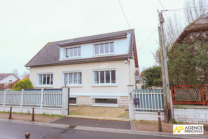 Maison 6 pièces à louer à Maisons-Laffitte, Ouest