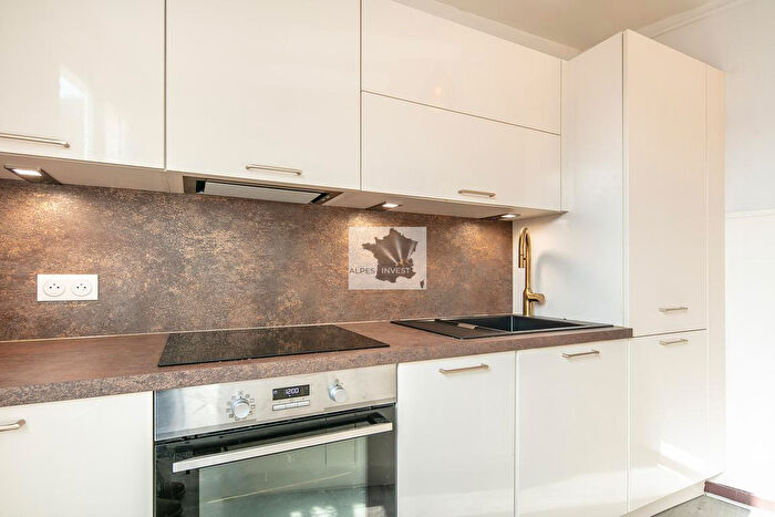 Appartement à vendre - Allevard - 3 pièces - 1 chambre