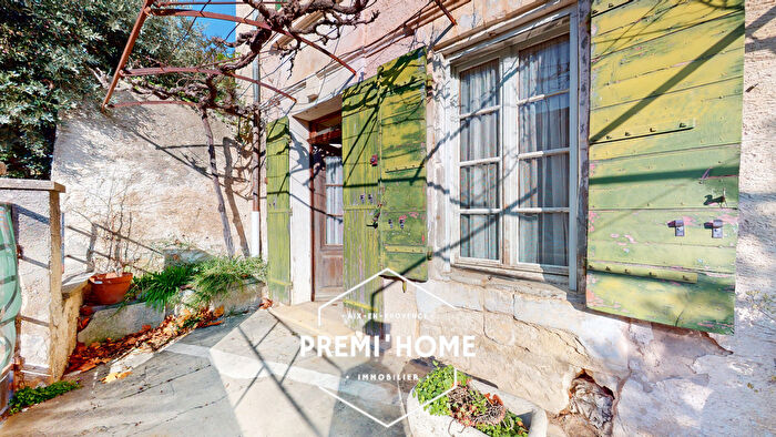 Maison à vendre - Aureille - 6 pièces - 5 chambres