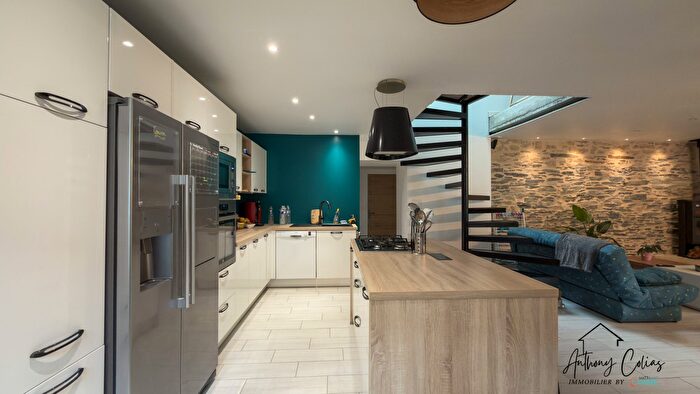 Maison à vendre - Malansac - 4 pièces - 3 chambres