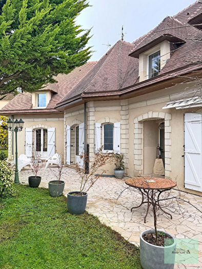 Maison à vendre - Ouistreham - 8 pièces - 4 chambres