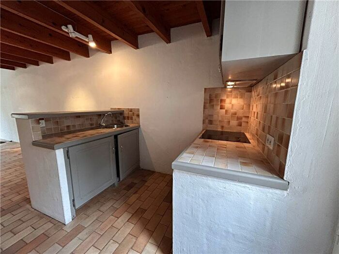 Appartement à louer - Vaison-la-Romaine - 2 pièces - 1 chambre