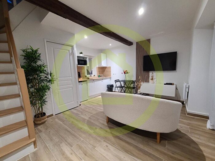 Romanie, Les Essarts-le-Roi - Appartement 2 pièces à louer