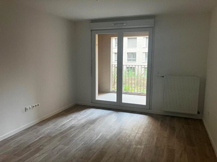 Appartement à louer - Bobigny, Centre-ville - 3 pièces - 2 chambres