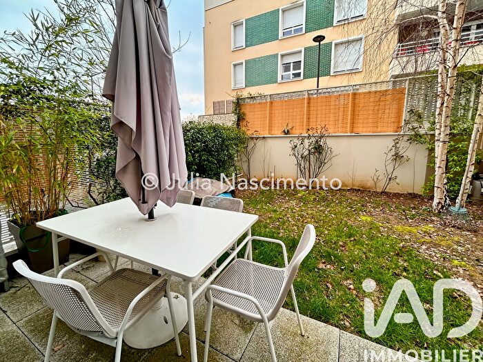 Appartement à louer - Ivry-sur-Seine, Petit Ivry - 3 pièces - 2 chambres