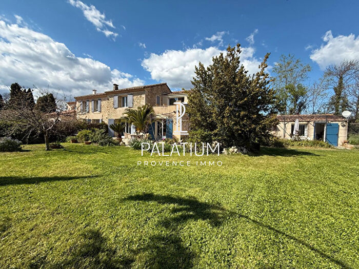 Maison à vendre - Sénas - 7 pièces - 3 chambres