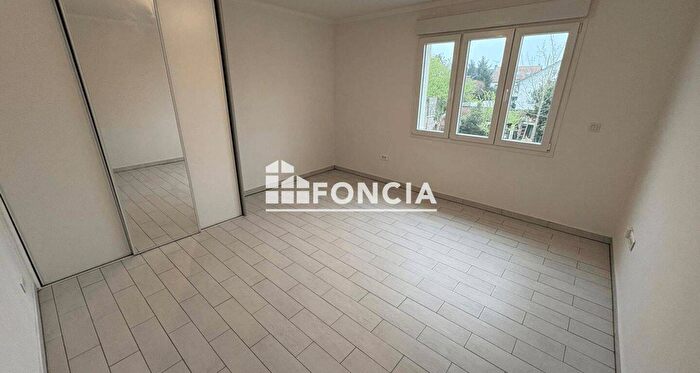 Appartement 1 pièce à Port Aviation, Viry-Châtillon, à louer