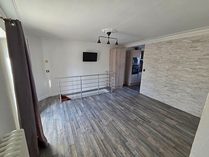 Appartement à louer - Orléans, La Cigogne - 4 pièces - 3 chambres