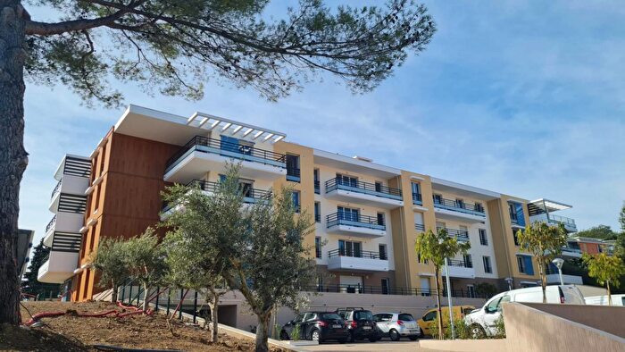 Appartement à louer - Villeneuve-Loubet, Plage - 3 pièces - 2 chambres