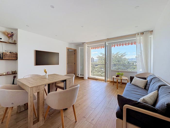 Appartement 4 pièces à vendre à Tassin-la-Demi-Lune, Charles de Gaulle