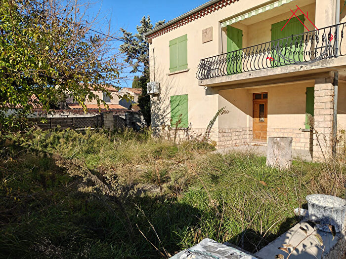 Maison à vendre - Sénas - 7 pièces - 5 chambres