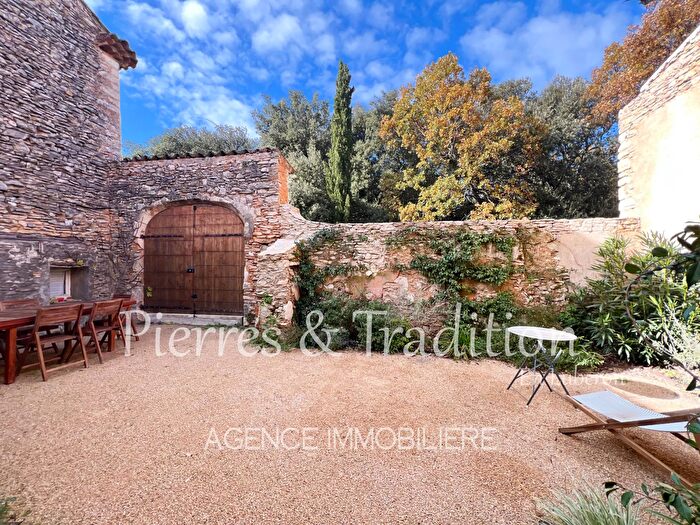 Maison à vendre - Saint-Saturnin-lès-Apt - 3 pièces - 2 chambres