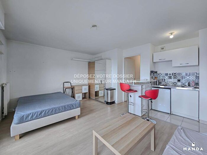 Centre Ville, Rosny-sous-Bois : Appartement 1 pièce à louer