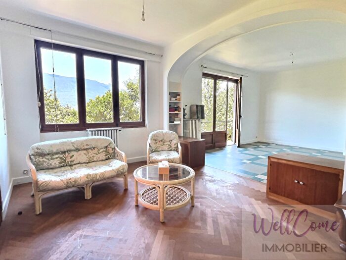 Maison à vendre - Voglans - 8 pièces - 6 chambres