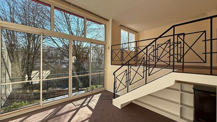 Appartement à louer - Meudon - 4 pièces - 2 chambres