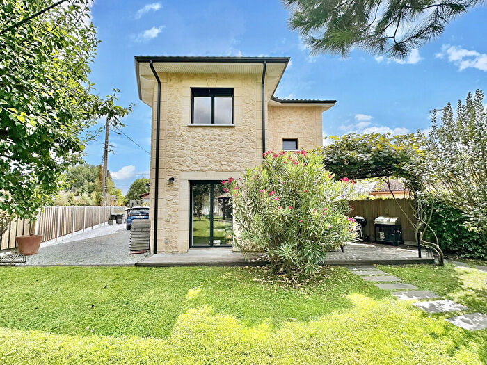 Maison à vendre - Biganos - 8 pièces - 5 chambres