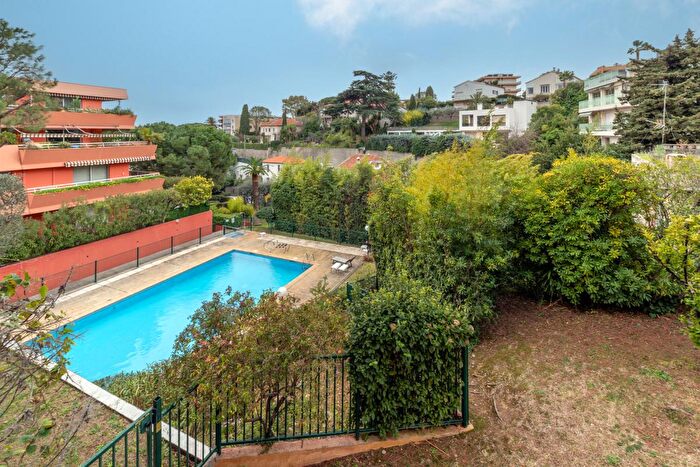 Nice, Lanterne : Appartement 4 pièces à vendre