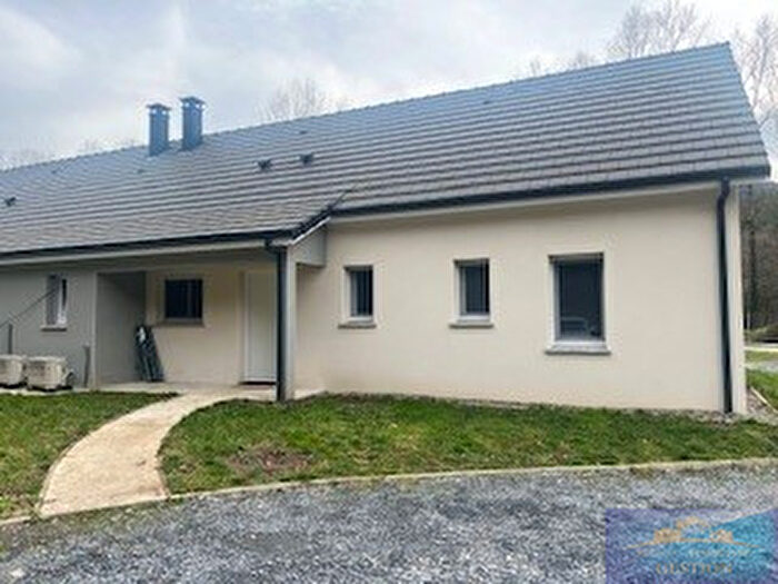 Maison à louer - Peyrouse - 4 pièces - 3 chambres