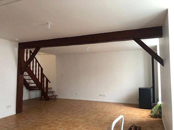 Maison 4 pièces à louer à Centre, Tonnay-Charente