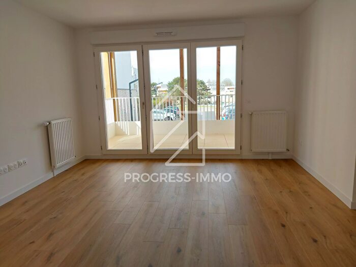 Appartement à louer - Saint-Cyr-lécole, Fontaine Saint-Martin - 3 pièces