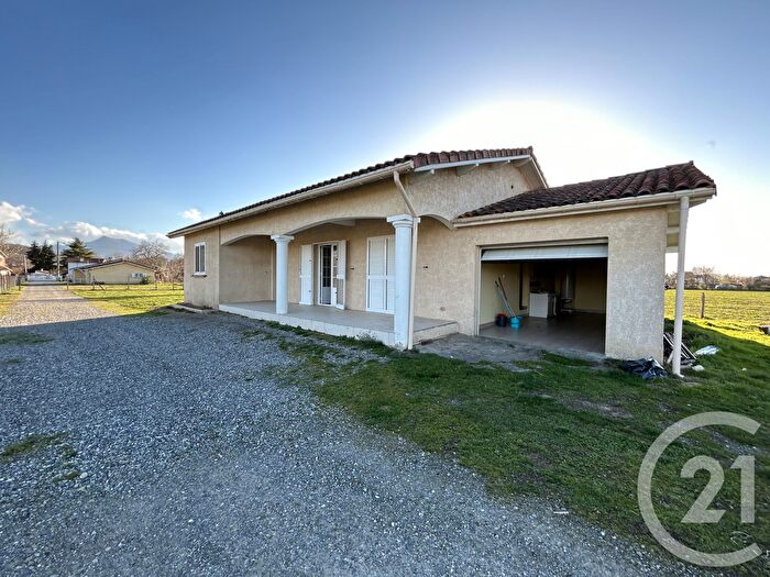 Maison à louer - Pointis-Inard - 4 pièces - 3 chambres