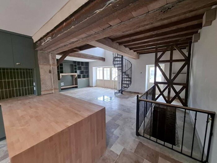 Romanèche-Thorins - Maison 5 pièces à louer