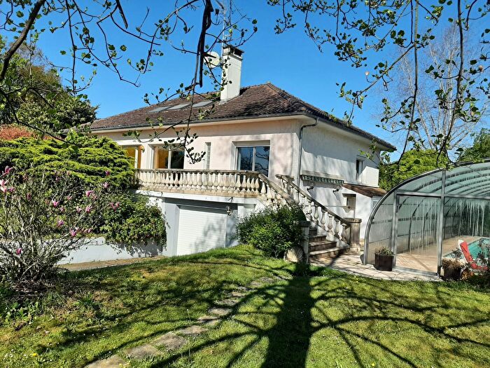 Maison 6 pièces à louer à Monein