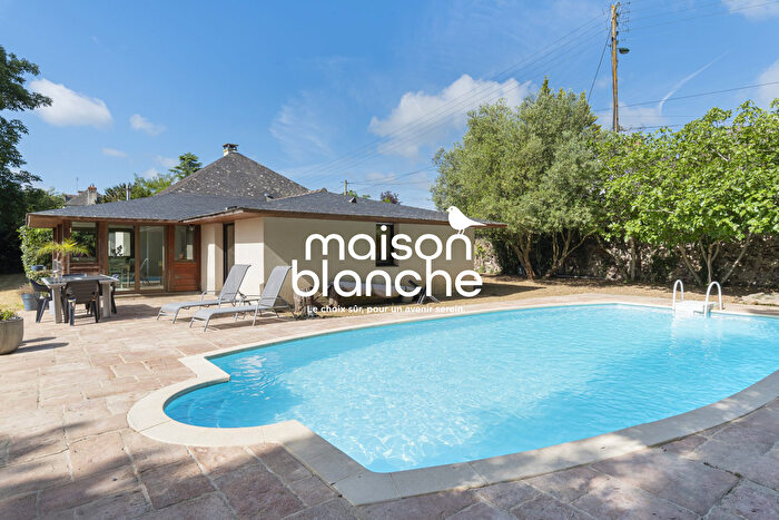 Maison à vendre - Briollay - 7 pièces - 5 chambres