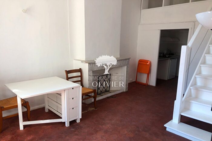Apt : Appartement 1 pièce à louer