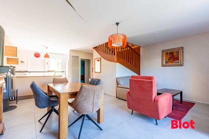 Maison à vendre - Saint-Jacques-de-la-Lande - 5 pièces - 3 chambres