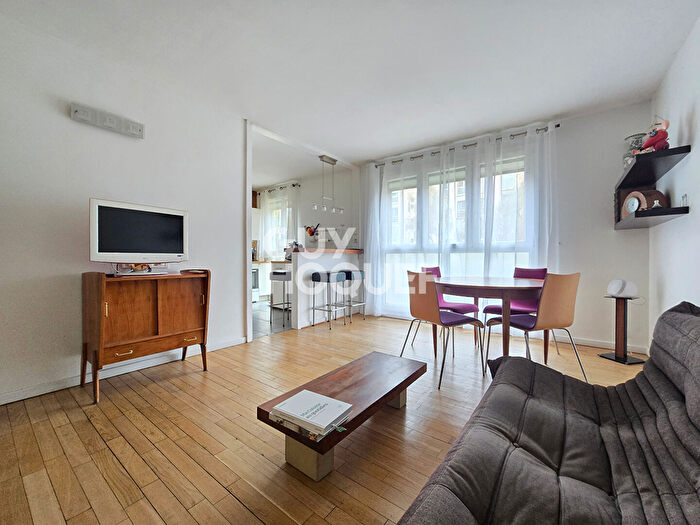 Appartement à vendre - Cachan, Centre-ville - 3 pièces - 2 chambres