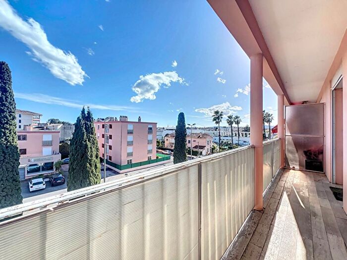 Appartement à vendre - Saint-Raphaël, Les Arênes - 3 pièces - 2 chambres