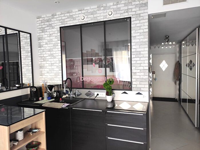 Appartement à vendre - Marseille e , Perier - 2 pièces - 1 chambre