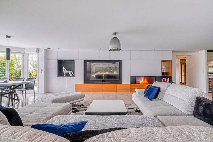 Maison à vendre - Bailly-Romainvilliers - 10 pièces - 5 chambres