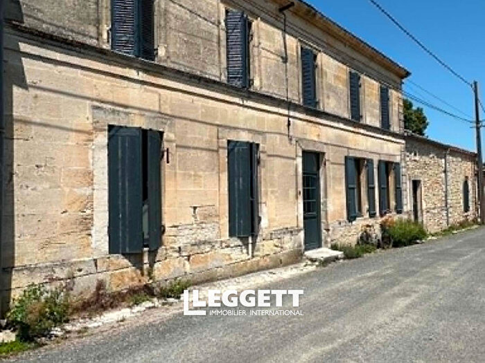 Maison 5 pièces à Saint-Yzans-de-Médoc, à vendre