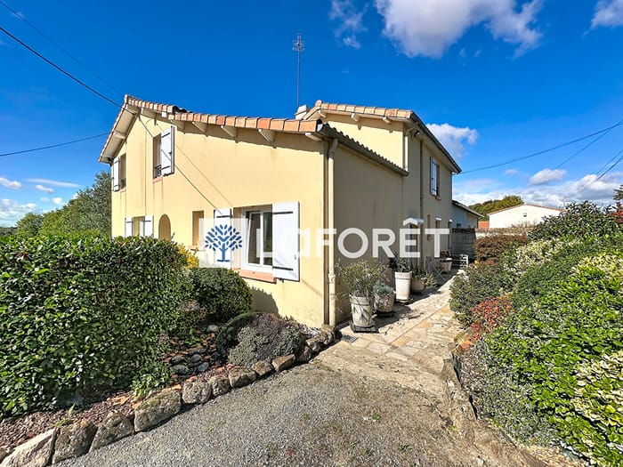 Combrand - Maison 5 pièces à vendre