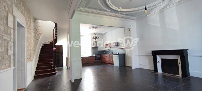 Maison à vendre - Ruelle-sur-Touvre - 6 pièces - 5 chambres