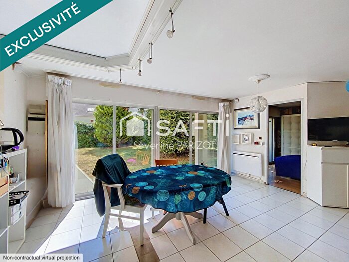 Le Plessis-Trévise, François Mansard : Appartement 2 pièces à vendre