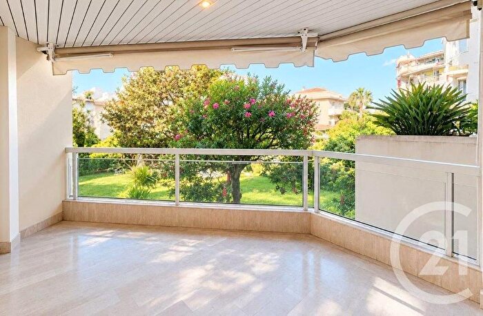 Appartement 3 pièces à vendre - Cannes, Pointe Croisette