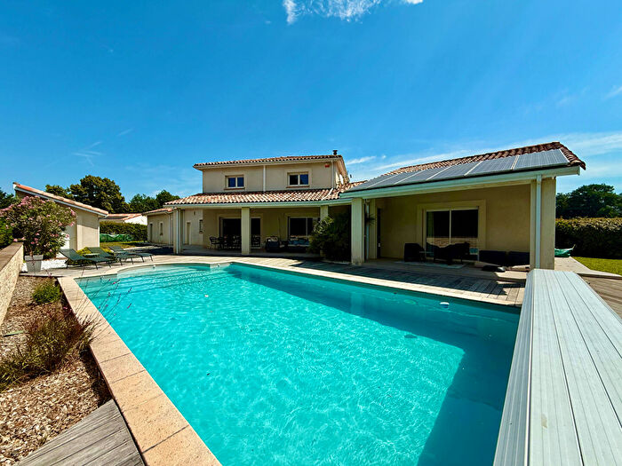 Maison 6 pièces à vendre à Bias